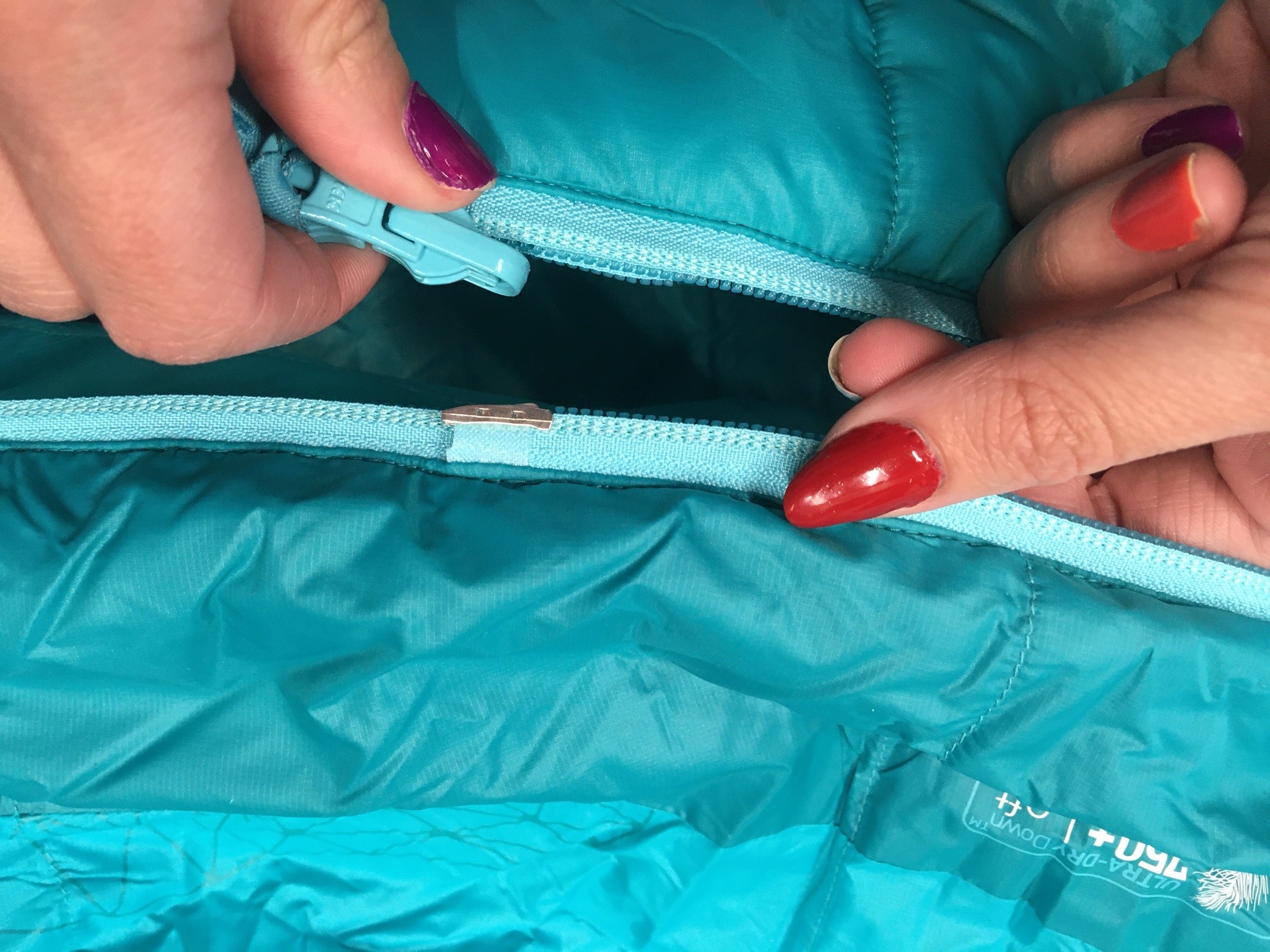 How to open the footbox zipper of a Free Flow Zip sleeping bag (to open ...